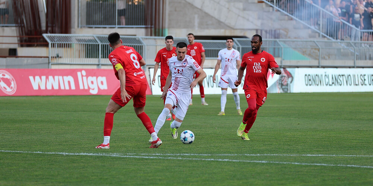 Uživo / Zrinjski - Velež 2:0: Rođeni propustili najbolju šansu da ...