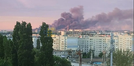 Ruski grad obavio gusti crni dim: Ukrajinci pogodili rafineriju u ...