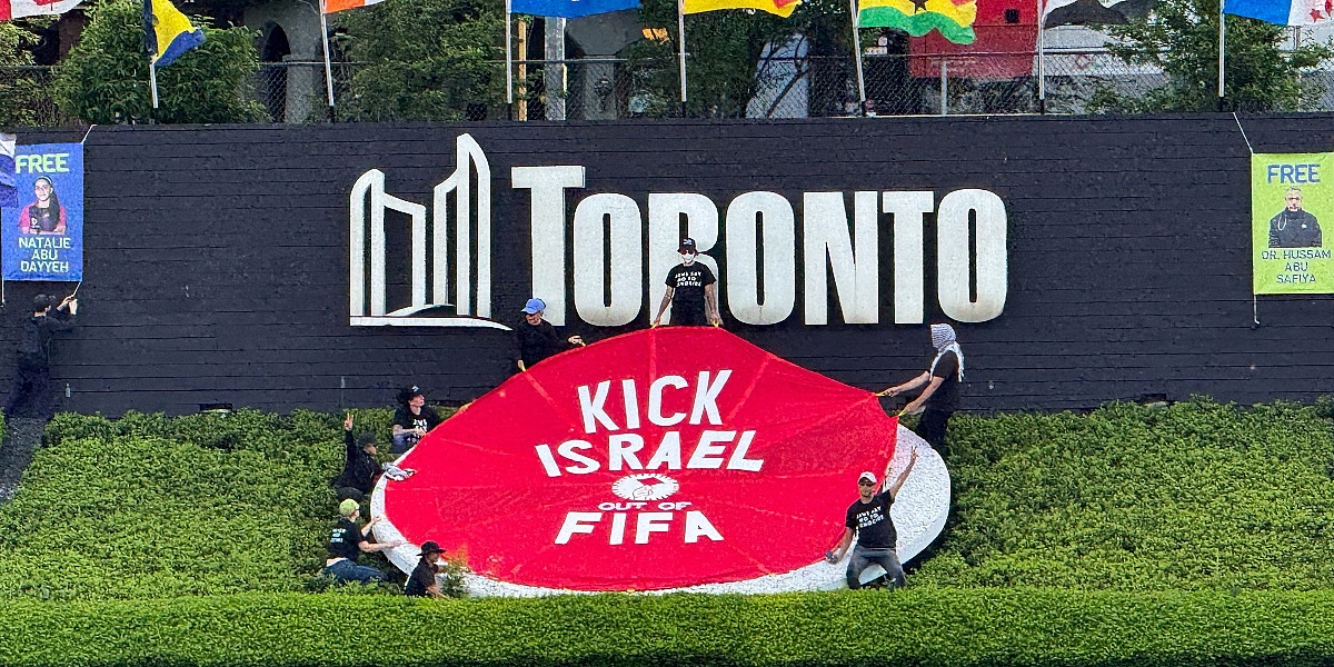 Protest u Torontu pred utakmicu Kanade i BiH: Aktivisti razvili ...