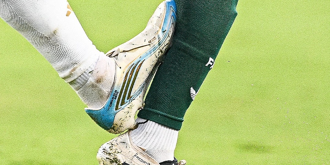 Anketa / Da li je Messi trebao dobiti crveni karton zbog ovog prekršaja ...